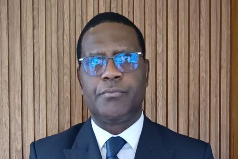 Maître Christian Ntimbane recadre Paul Atanga Nji – 237 Actu